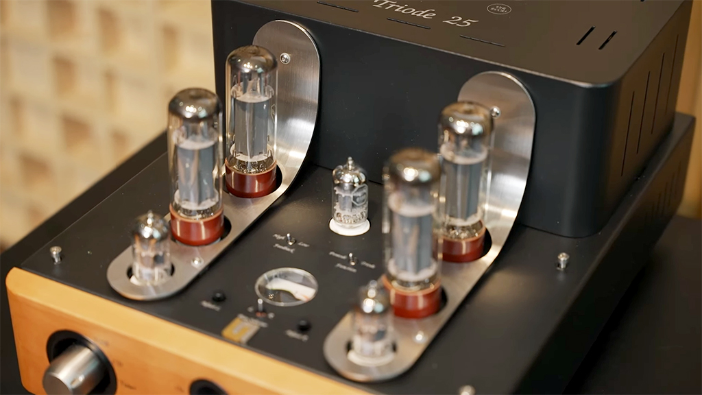 Unison Research Triode 25: Tinh hoa khuếch đại đèn đến từ Ý | SAIGON HD